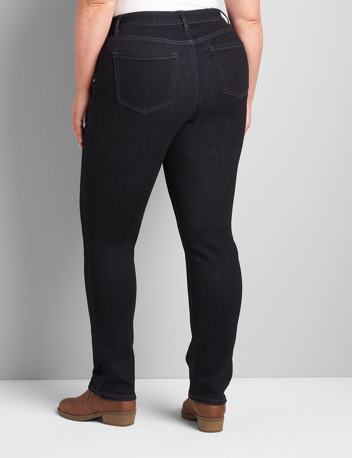 Signature Fit Straight Jean- Dark Wash
