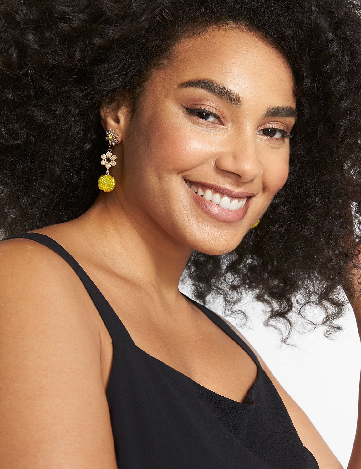 DAISY FLORAL DROP EARRING