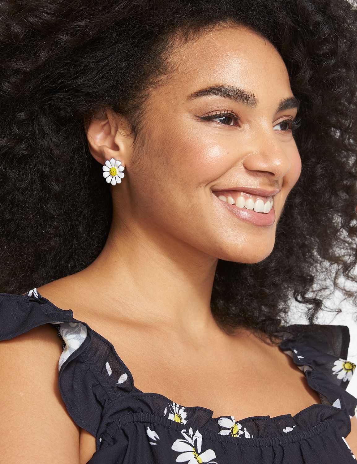 DAISY STATEMENT STUD