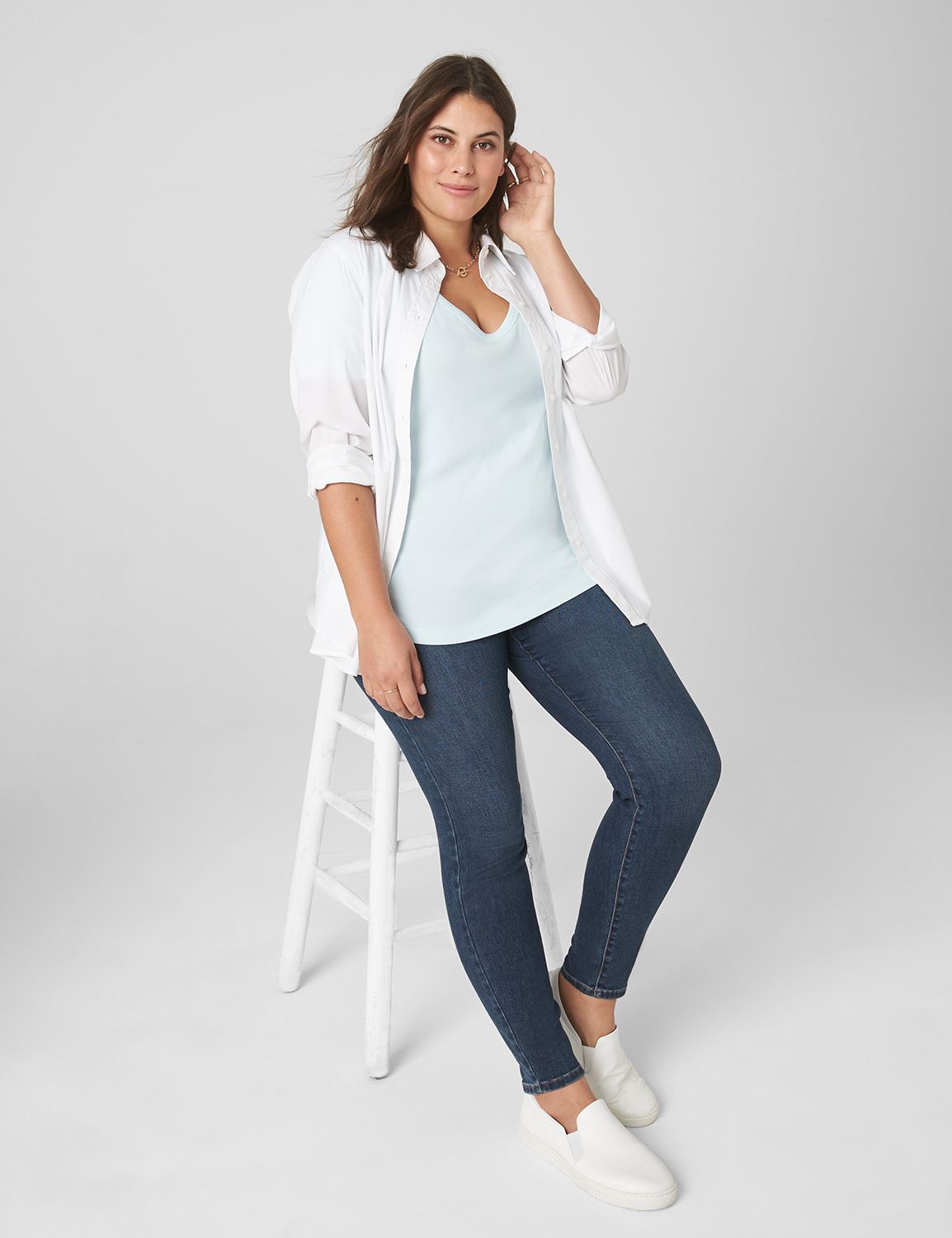 Fitted Short Sleeve Voop Neck Tee 1