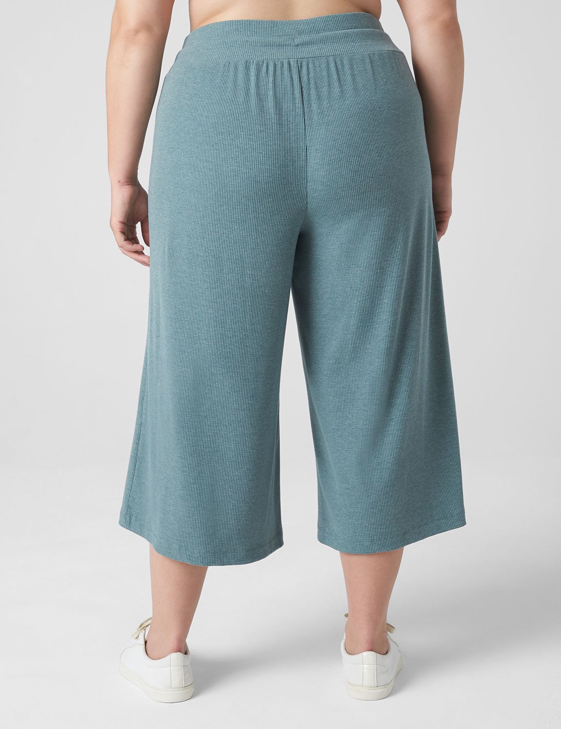 LIVI Mid Rise Rib Knit Capri Wide L | LaneBryant