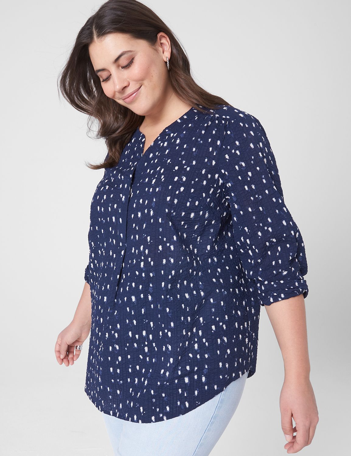 Banded neckline Front open Shoulder