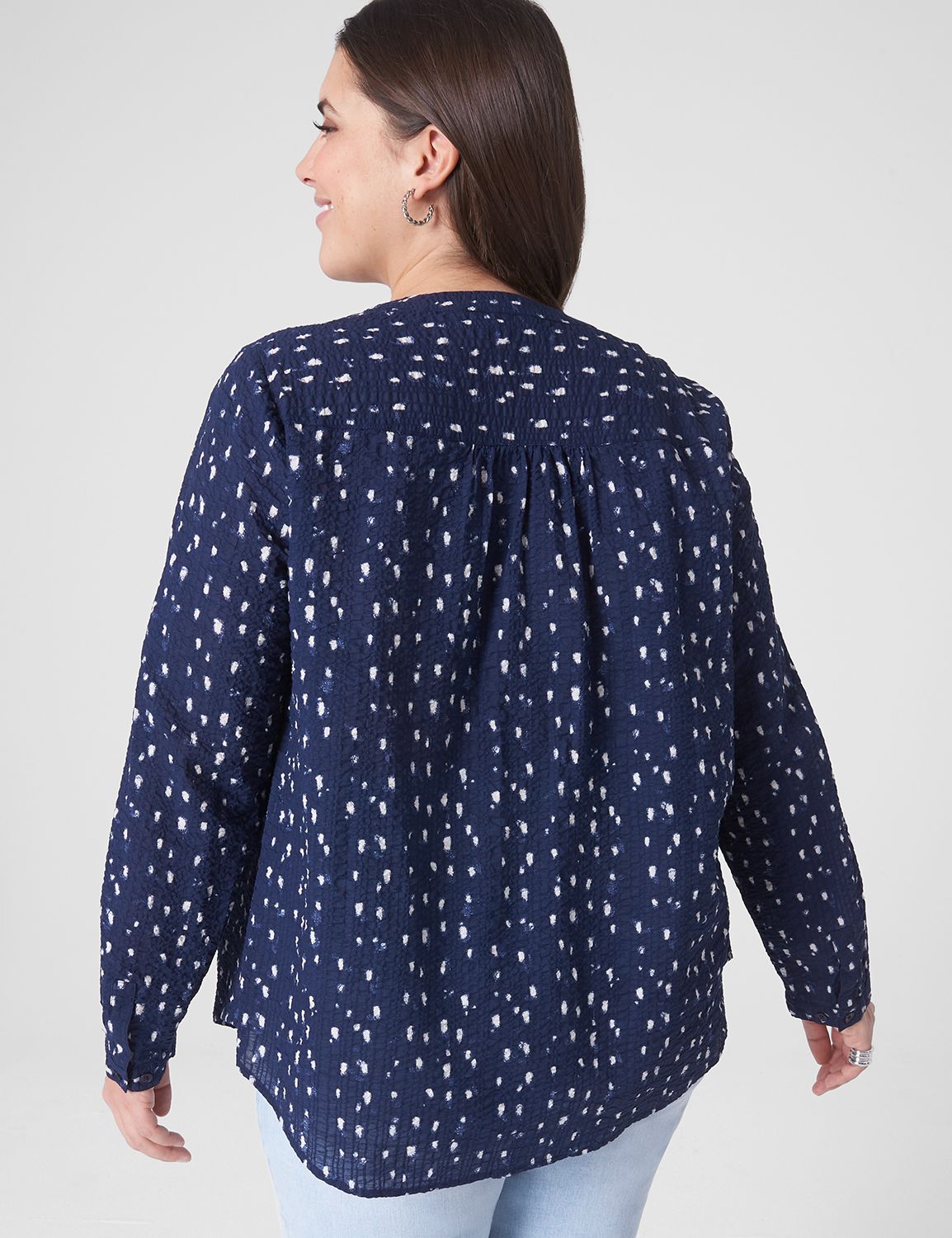 Banded neckline Front open Shoulder