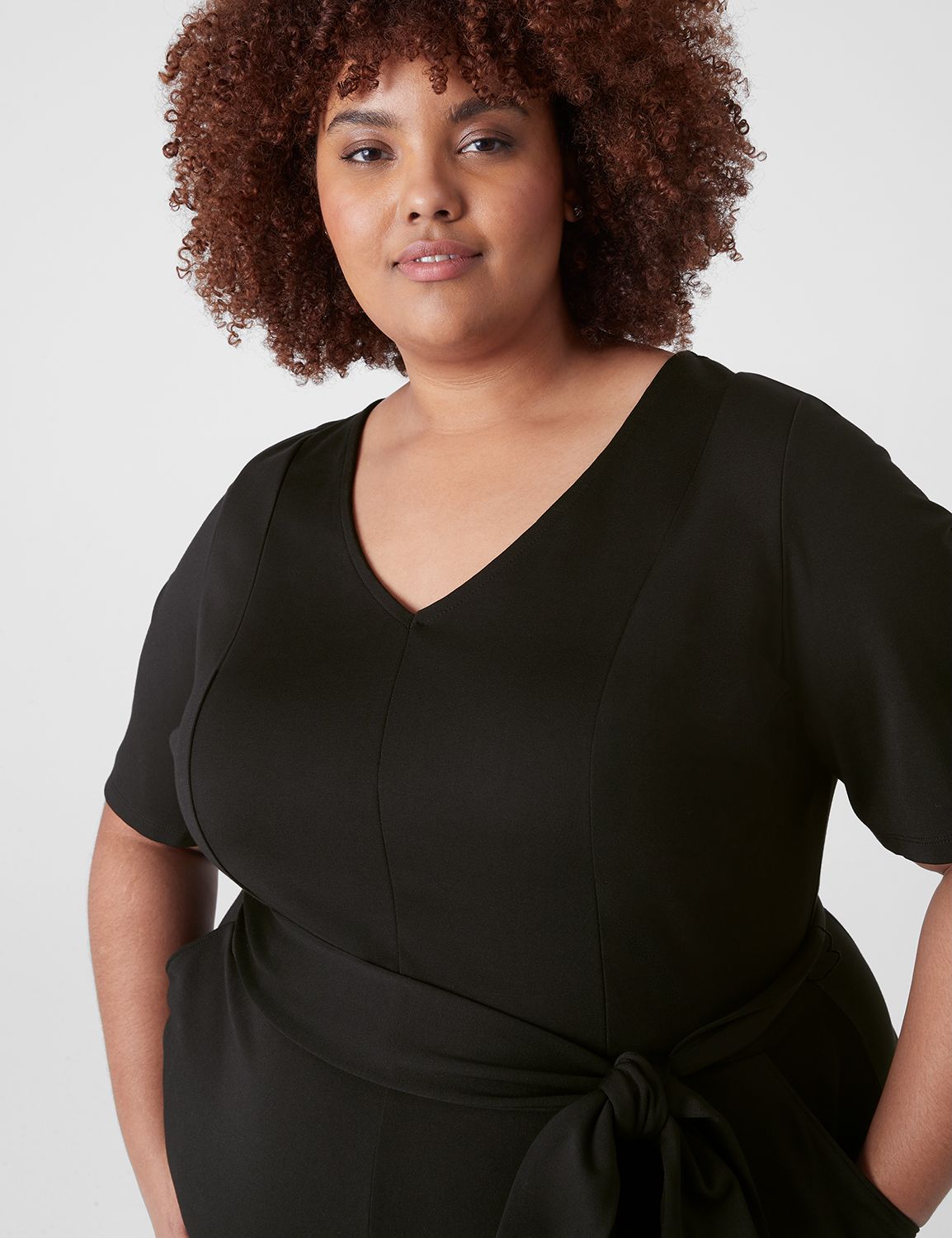 Elbow sleeve princess seam V neck t