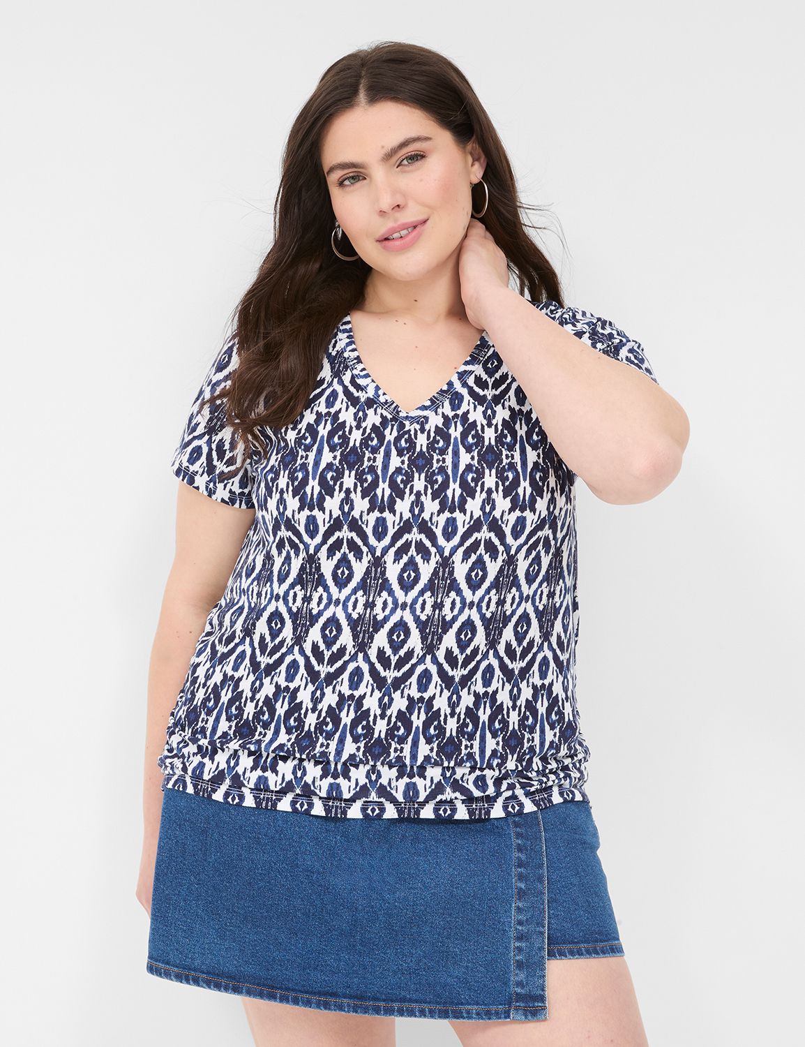 Short-Sleeve V-Neck Side-Ruched Tee | LaneBryant