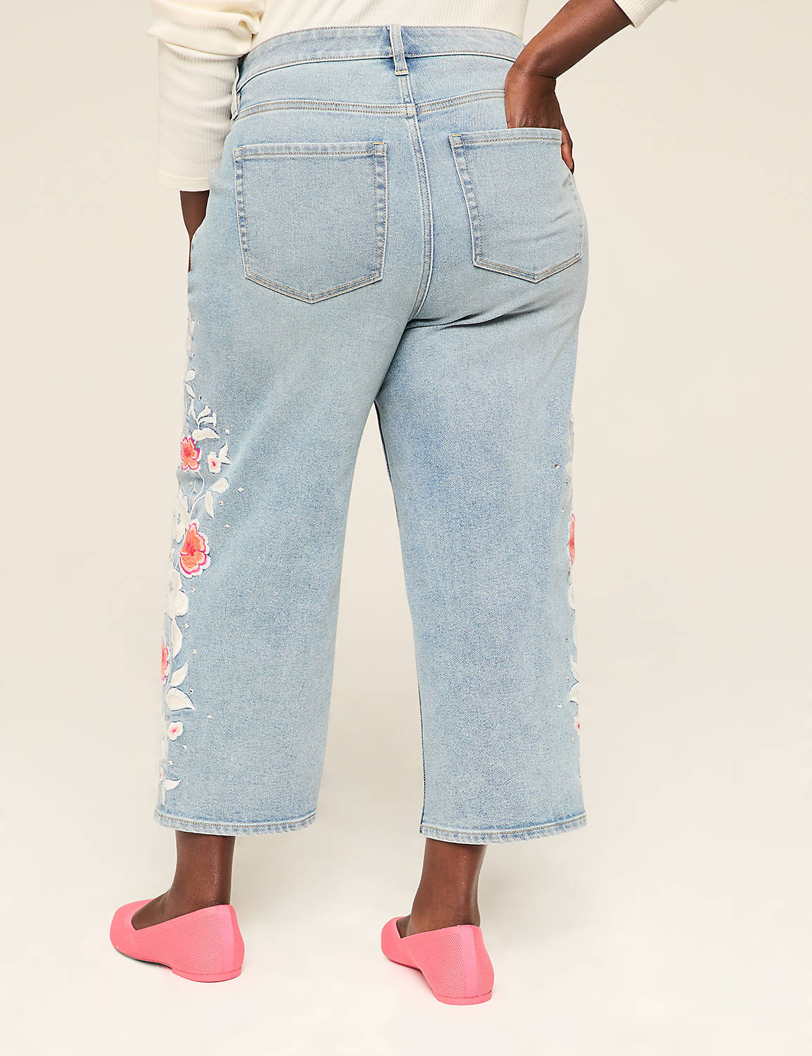 Signature Fit Straight Leg Crop Jean - Embroidery Signature Fit Straight Leg Crop Jean - Embroidery